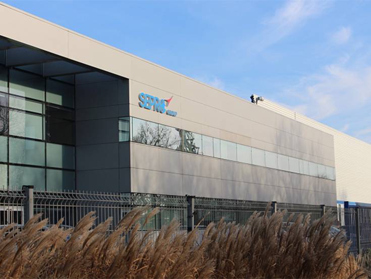 Entdecken Sie den Marktführer - Roboter für die Kunststoffindustrie ...